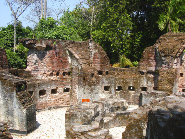 Sejarah Pulau Bidadari: Benteng Pertahanan Maritim Belanda – Visit ...